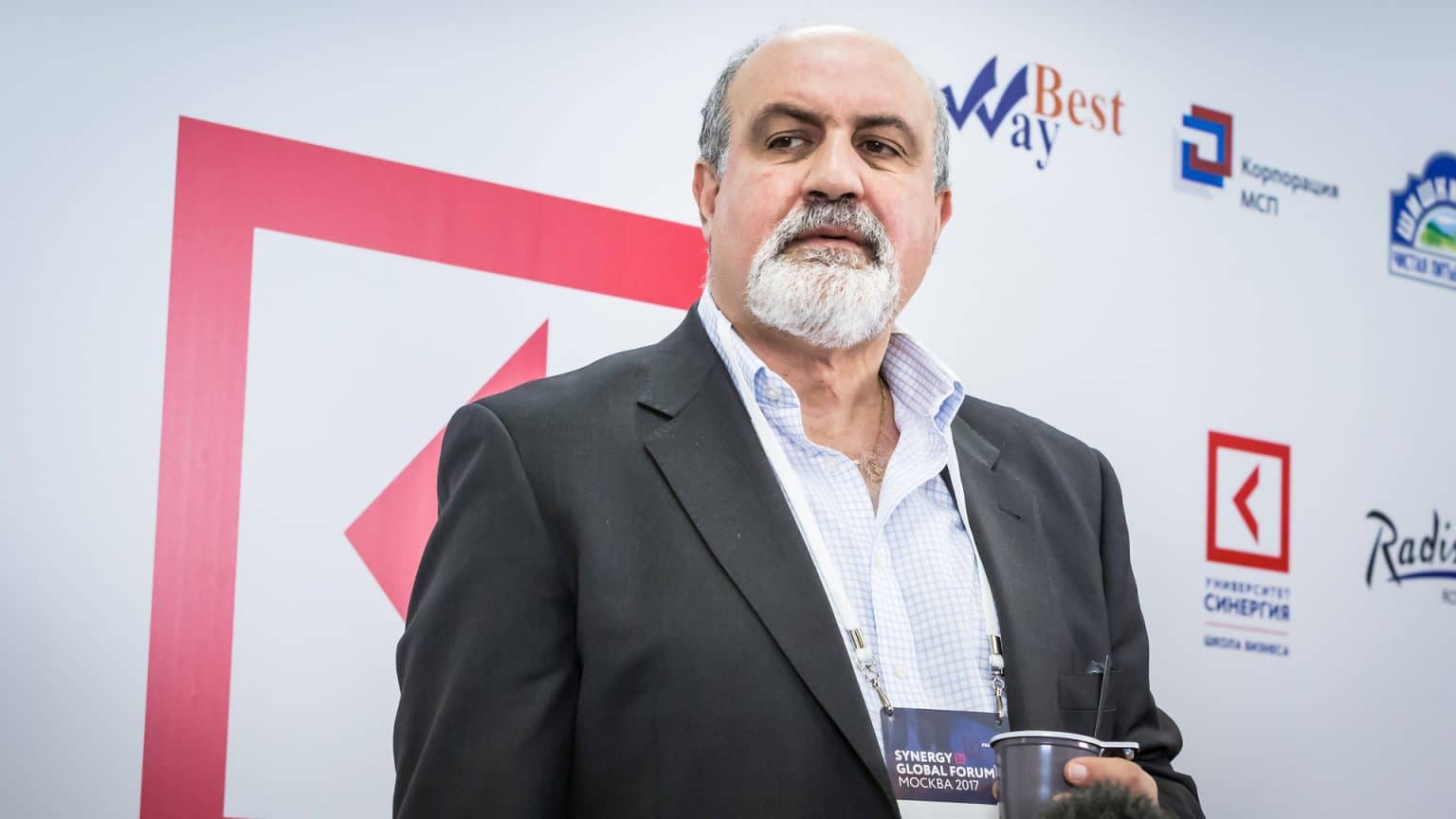 Nassim Taleb comemora queda do Bitcoin e chama investidores de "otários"